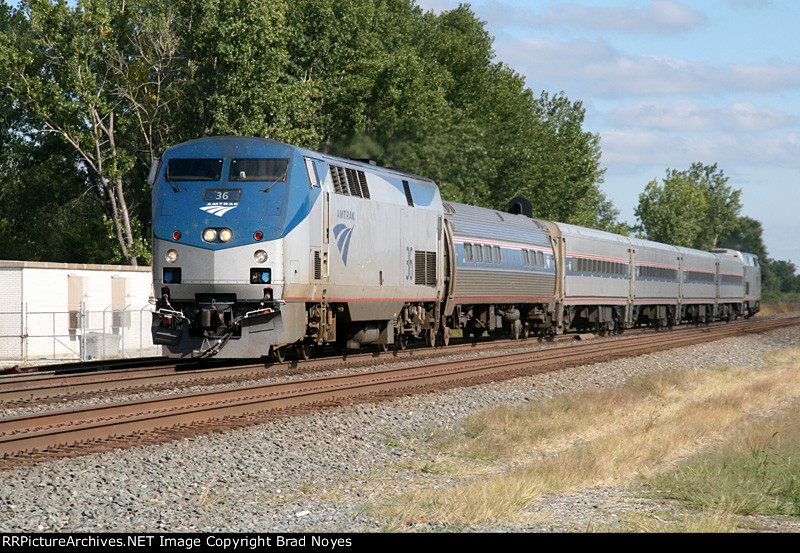 Amtrak 36